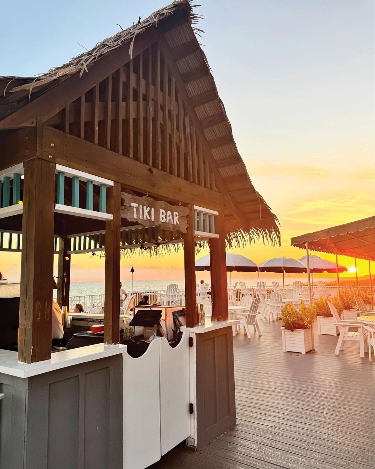 Henderson Park Inn, Beach Walk Café & Tiki Bar - Destin Life | News ...